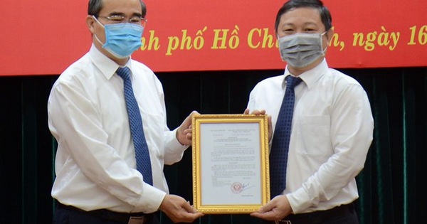 Ông Dương Anh Đức nhận quyết định giữ chức vụ Phó chủ tịch UBND TP.HCM