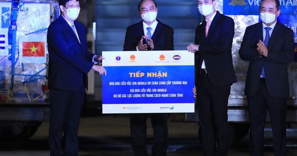 Hơn 1 triệu liều vắc xin Abdala đã về tới Việt Nam theo chuyên cơ Chủ ...