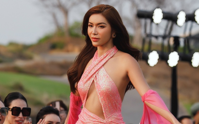 Các hình ảnh nóng bỏng minh tú siêu mẫu được yêu thích nhất